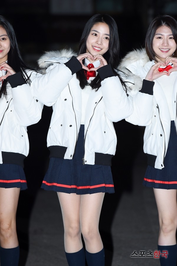 보너스베이비 문희 눈에 확 들어오는 미모 뮤직뱅크 출근길