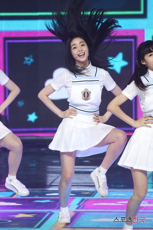 보너스베이비 문희 파워 댄스에 헤어스타일은 지못미